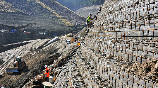Igms Monitoring Of Reinforced Earth Structures With Distributed Fos